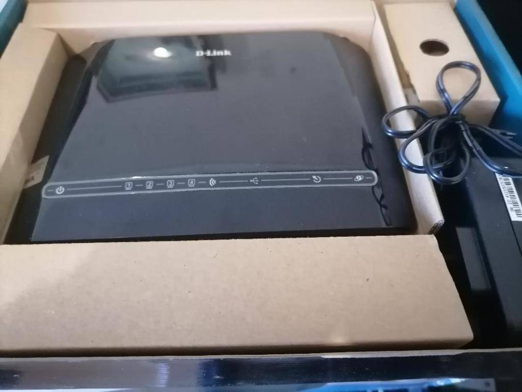 Wireless Routers - 2 ON OFFER. DSL-2750U Wireless N300 ADSL2+ Router With 3G Failover in box ...